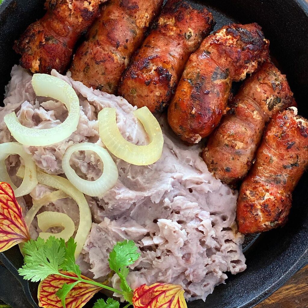 Desayuno Dominicano + Yautia Coco o Yemolea con Longanizas, Chef Noemi ...